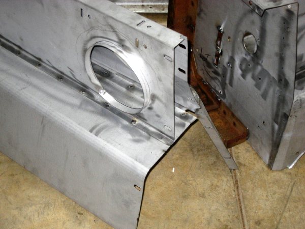 Front Inner Fender Assembly for 1971-80 Scout II, Terra & Traveler - IH ...