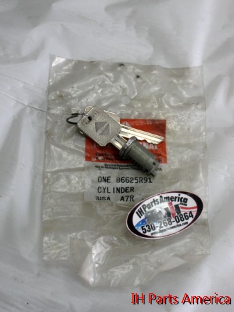 IH Parts America: NOS - New Old Stock lock Cylinder w/ Keys