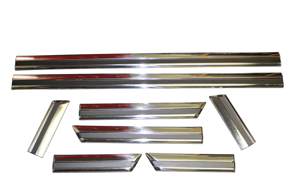 IH Parts America: Replacement Scout II 100" Wheel Base Body Trim Set ...