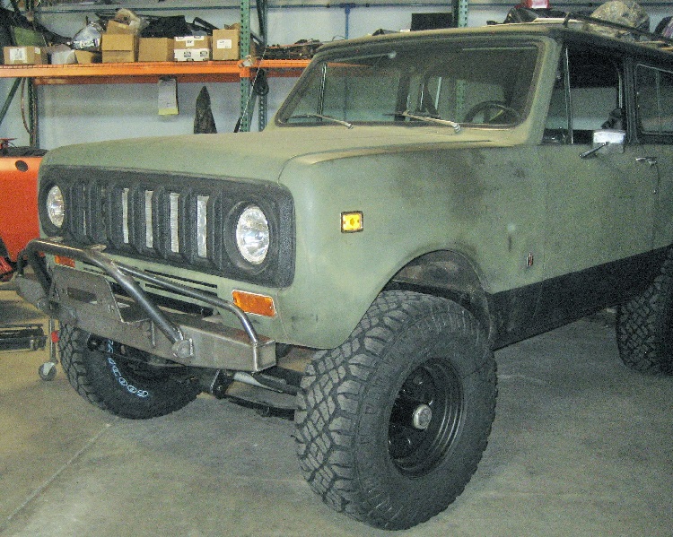 Affordable Elite Prerunner Front Winch Bumper for 1971-80 Scout II ...